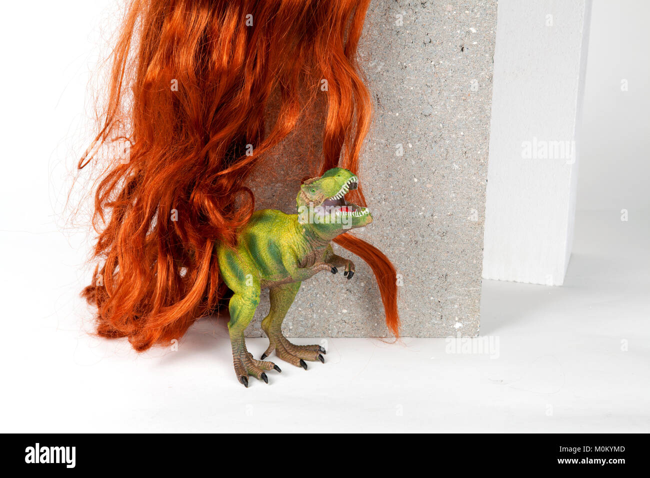Tyrannosaurus rex dinosaur head face hi-res stock photography and ...