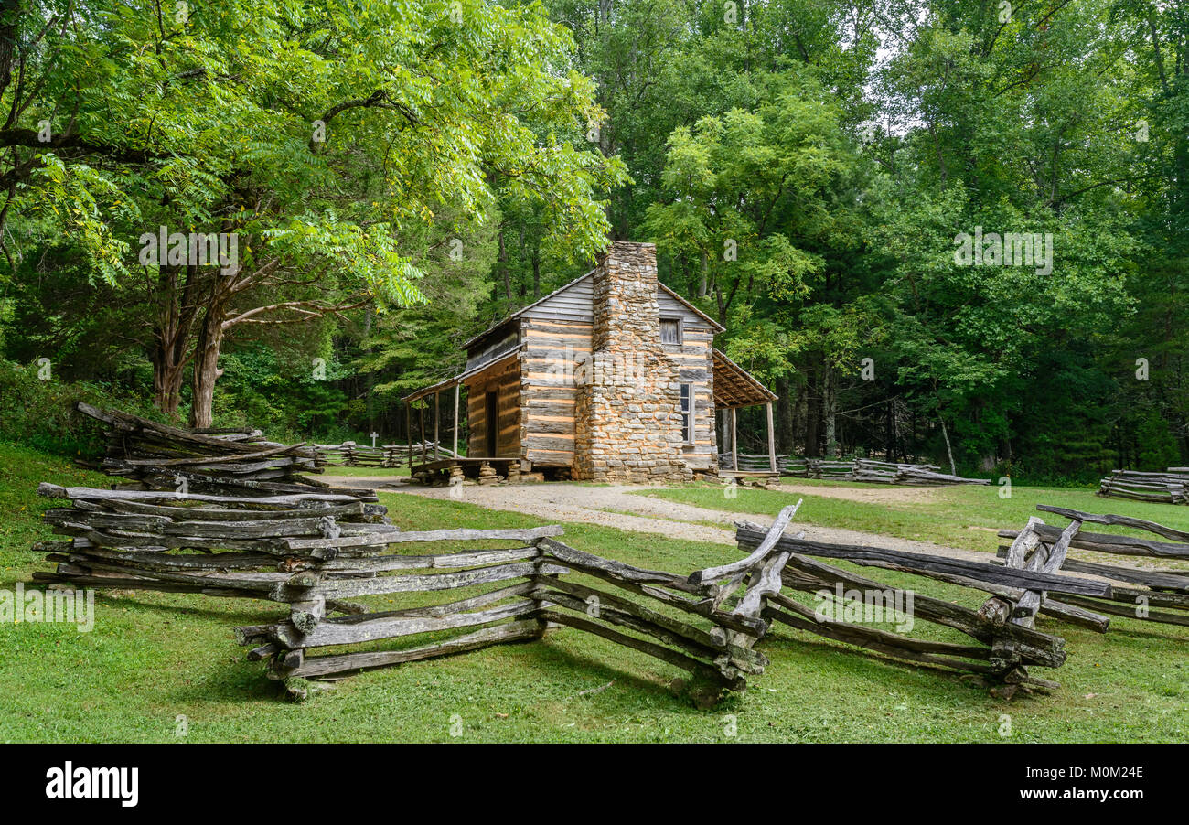 Early wooden homestead of settlers in the Great Smoky Mountains ...
