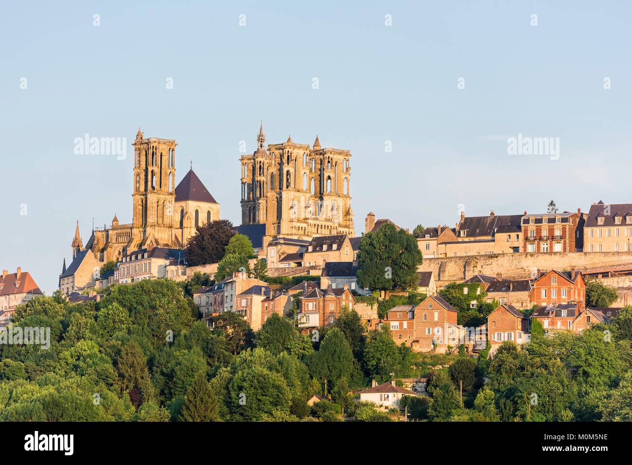Gothic architecture of religion hi-res stock photography and images - Alamy