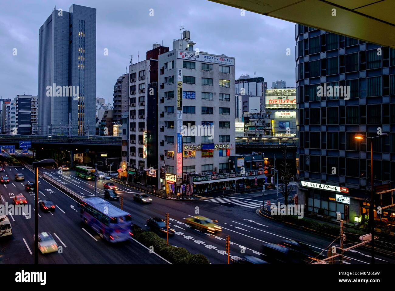 Tokyo bus sign hi-res stock photography and images - Alamy
