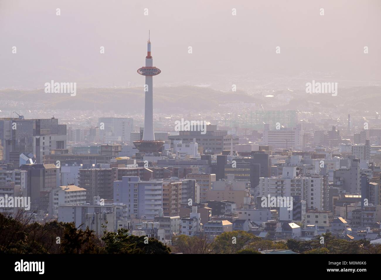Japan,Honshu island,Kansaï region,Kyoto,Kyoto tower Stock Photo - Alamy