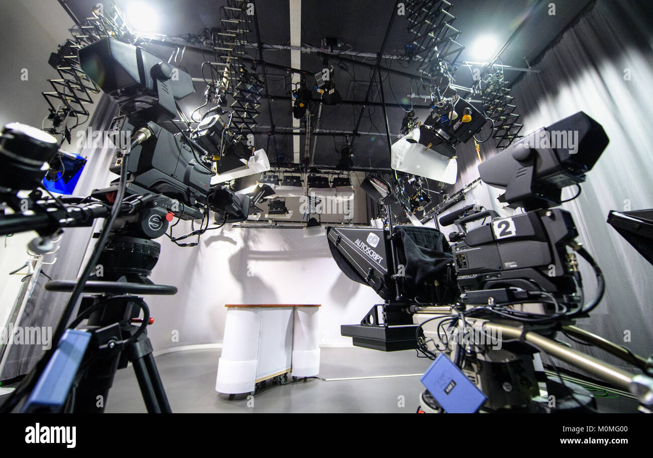Munich, Germany. 18th Dec, 2017. Television cameras stand in the TV ...