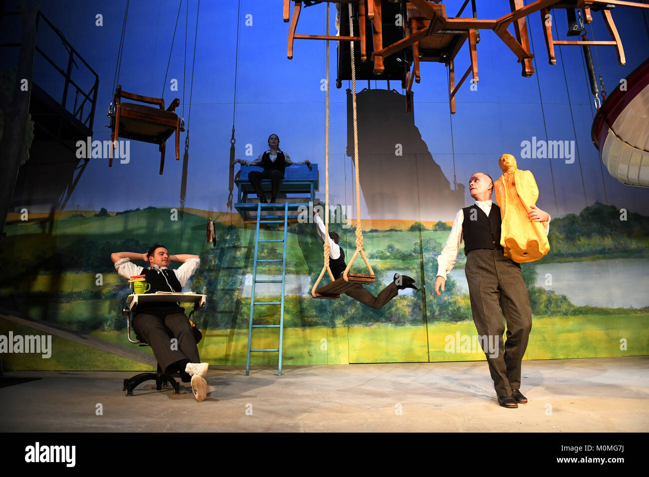 Berlin, Germany. 12th Jan, 2018. Damir Avdic (L-R), Iris Becher ...