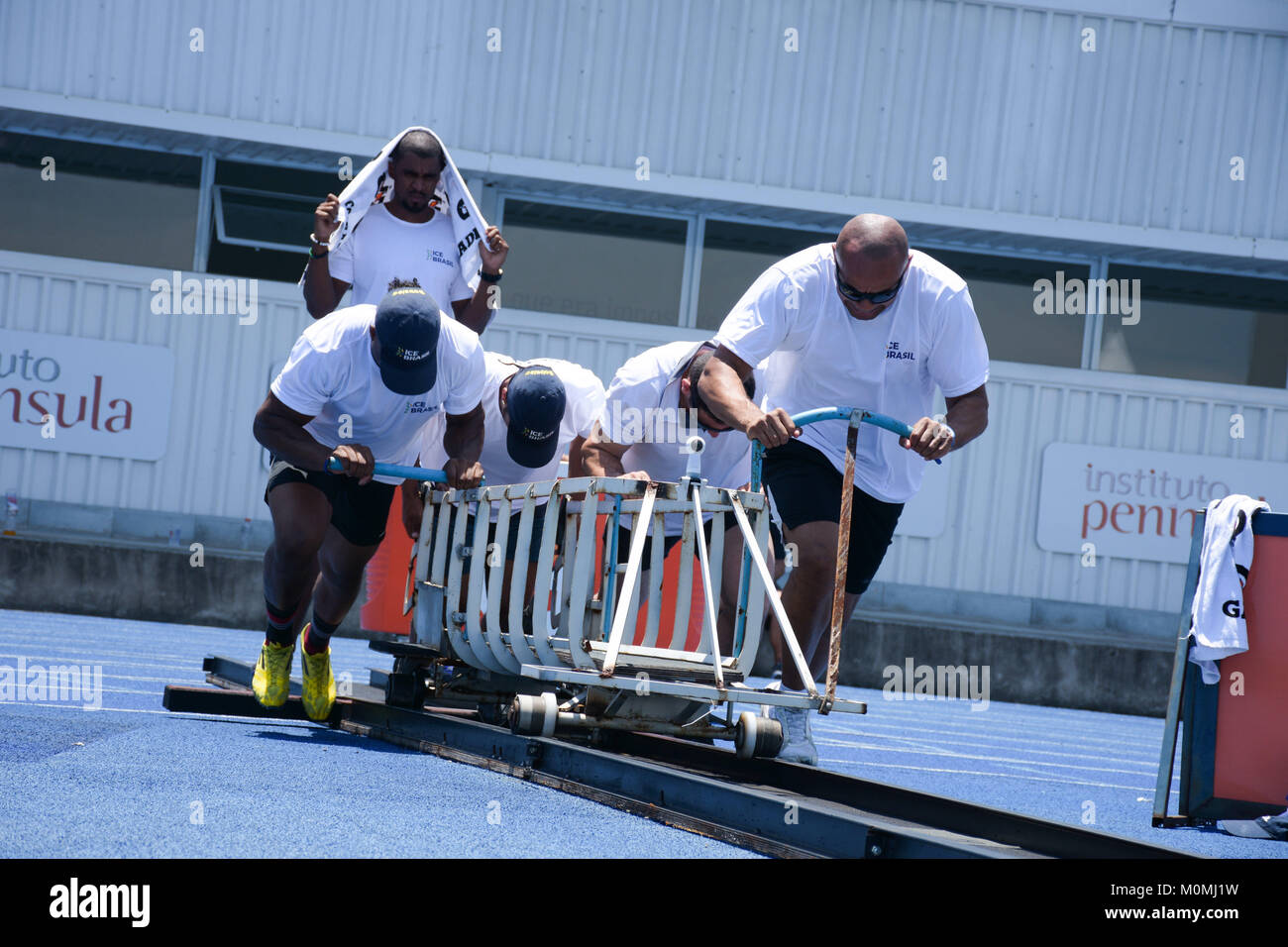 SÃO PAULO, SP - 23.01.2018: TREINO EQUIPE BRASILEIRA DE BOBSLED - This ...