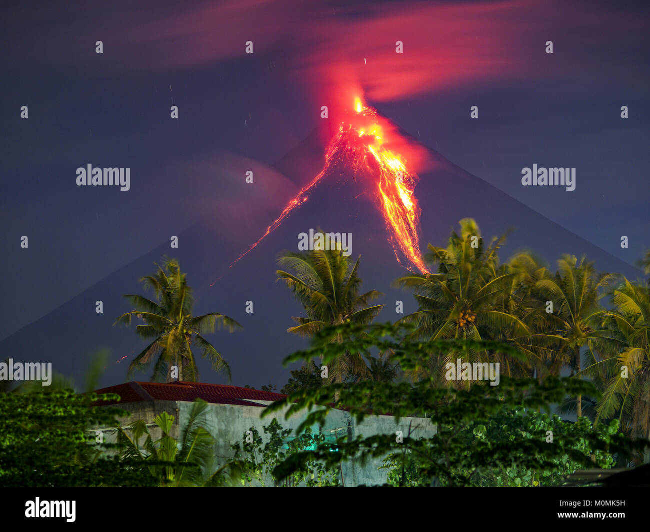 Legazpi, Albay, Philippines. 23rd Jan, 2018. ayon volcano erupts ...