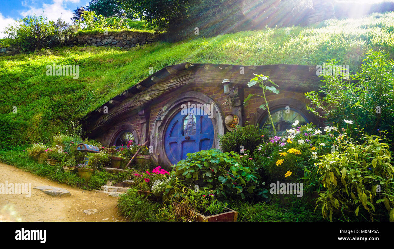 Fantasy forest hobbit hi-res stock photography and images - Alamy