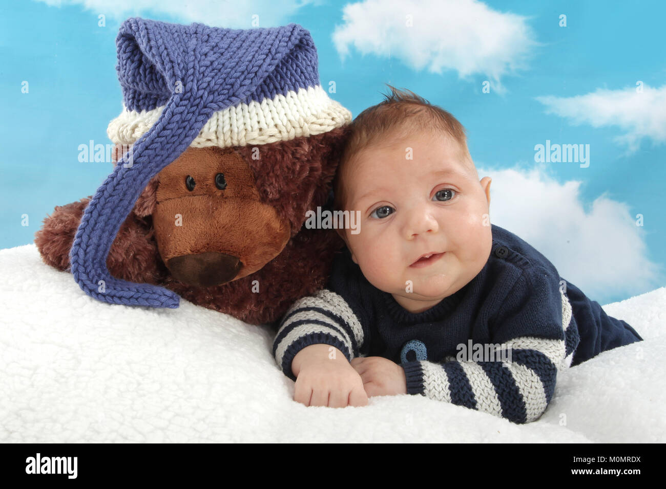 Paediatric child hi-res stock photography and images - Alamy