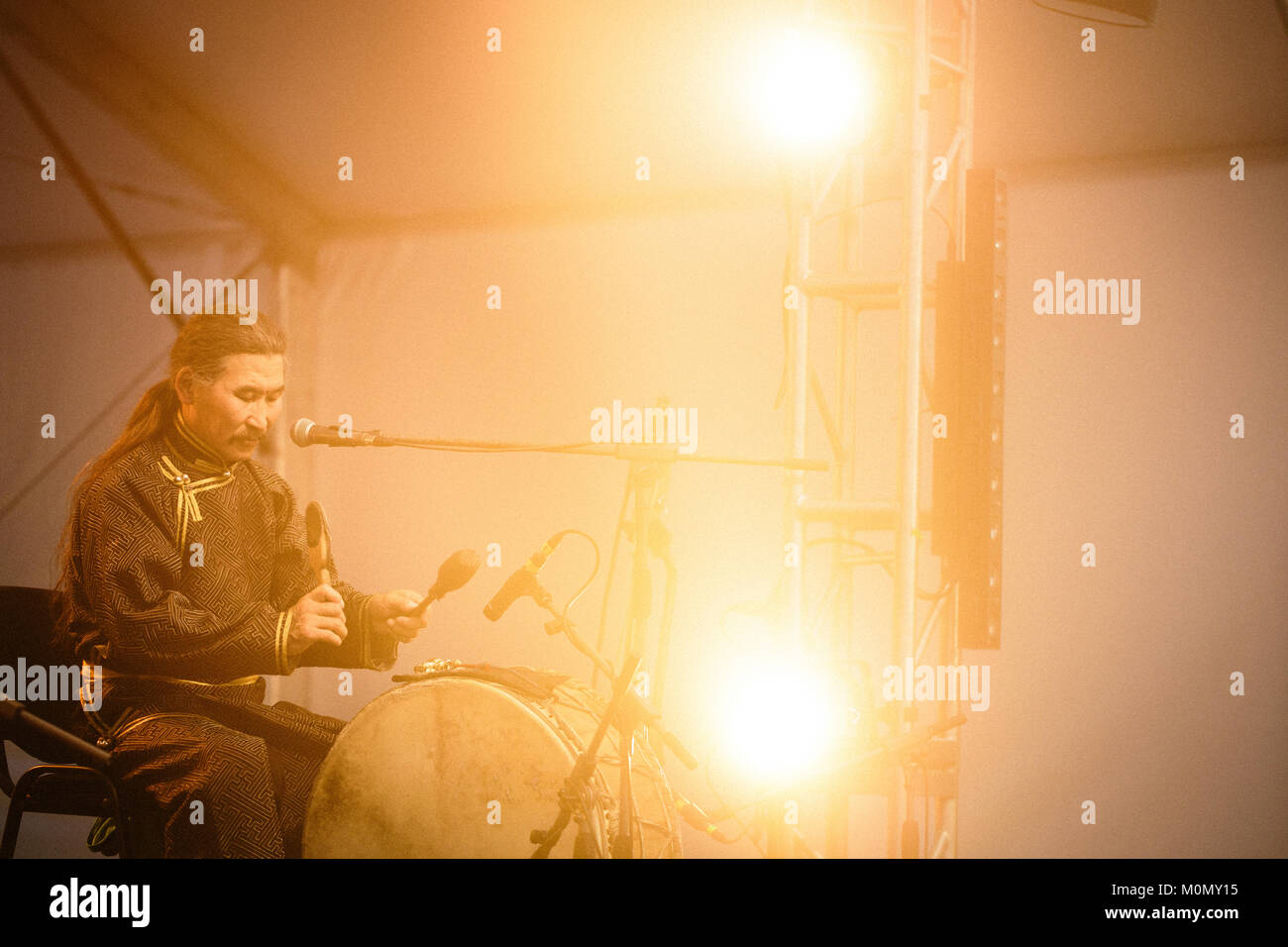 Throat singer hi-res stock photography and images - Alamy