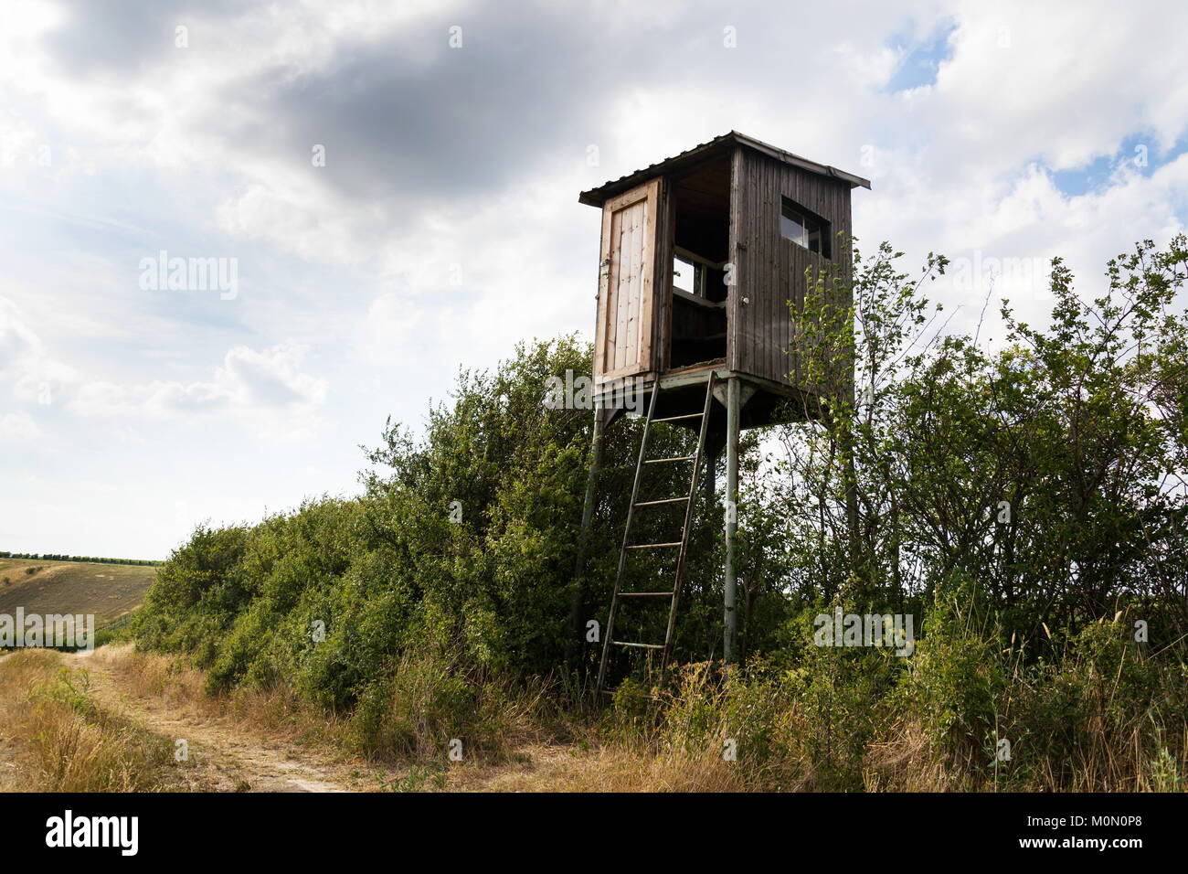Wooden hunting high seat hi-res stock photography and images - Alamy