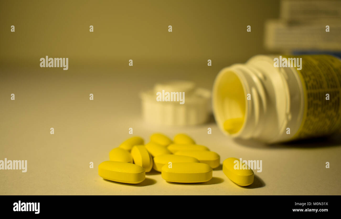 Pharmaceutical boxes hi-res stock photography and images - Alamy