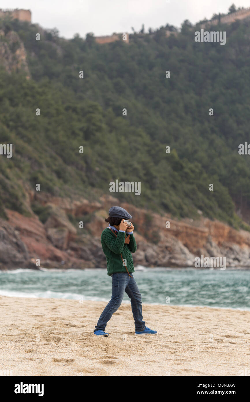 Boy wearing blue jeans hi-res stock photography and images - Alamy