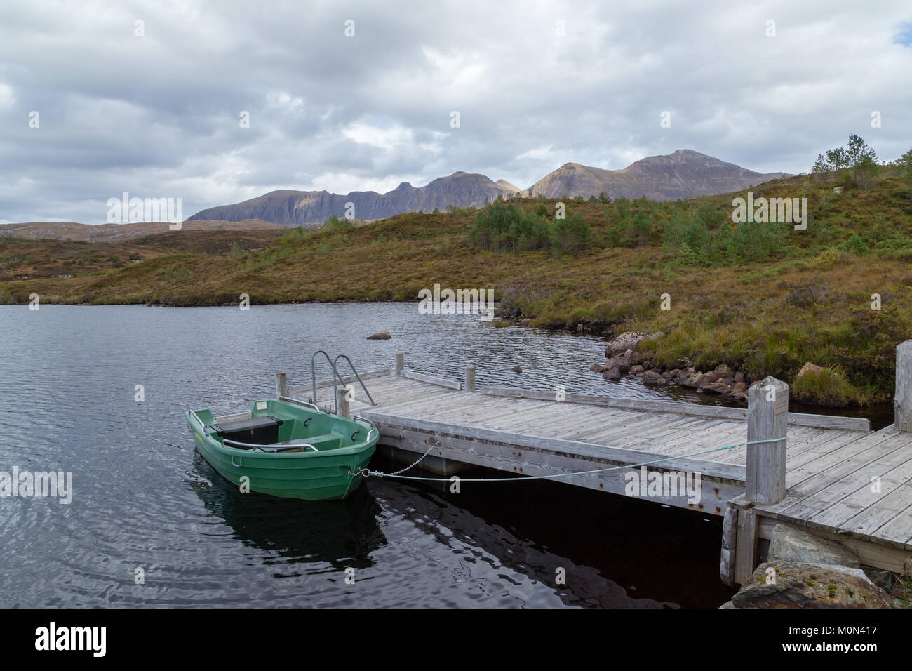 Green rowing boat hi-res stock photography and images - Alamy