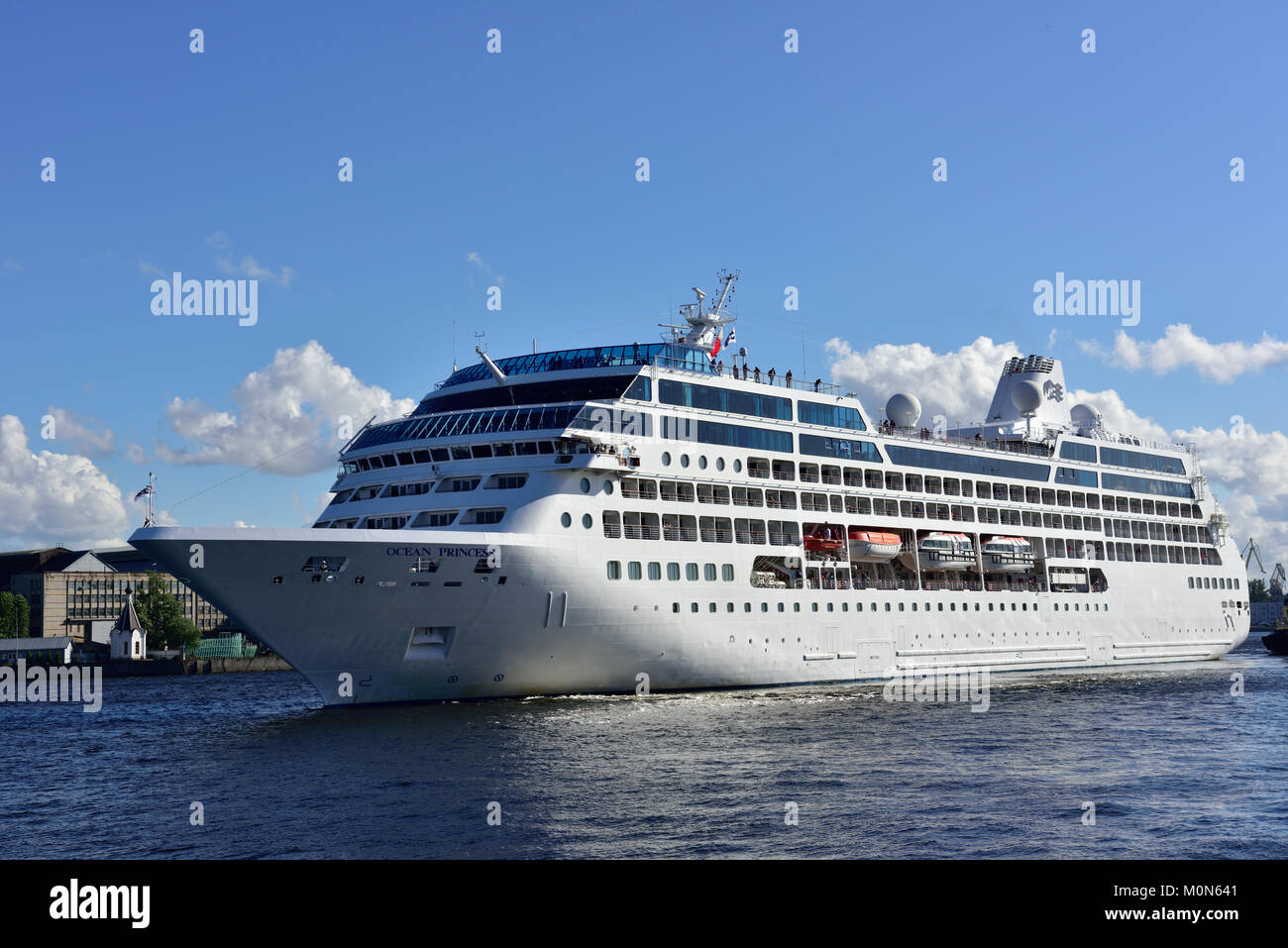 Princess cruise company hi-res stock photography and images - Alamy
