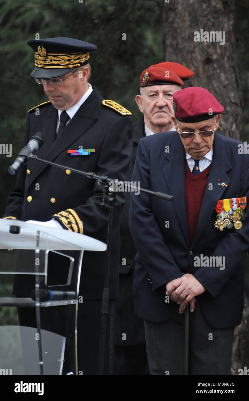 Paratroopers vets attend Homage ceremony paid to soldiers killed in ...
