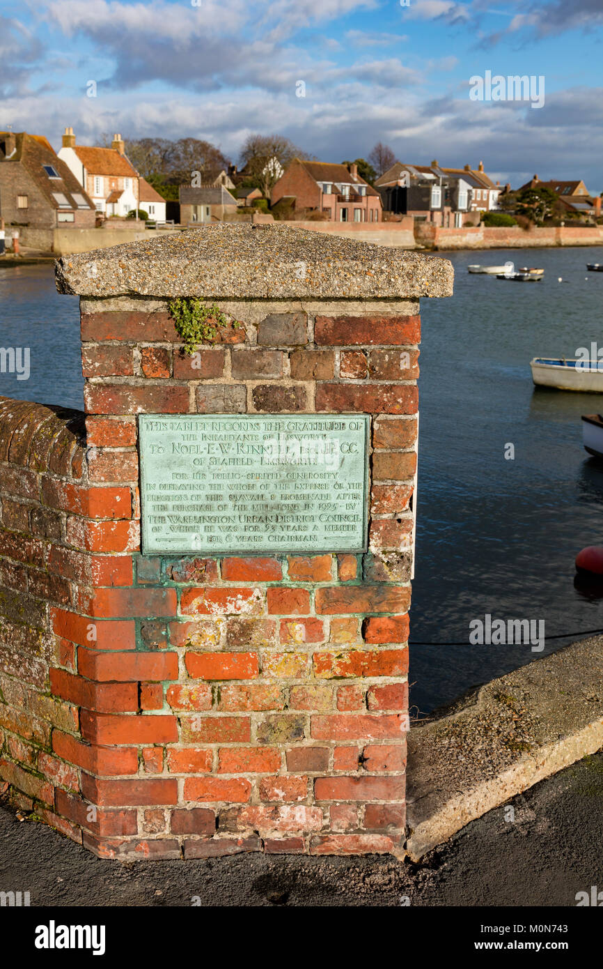 House on winter promenade hi-res stock photography and images - Alamy