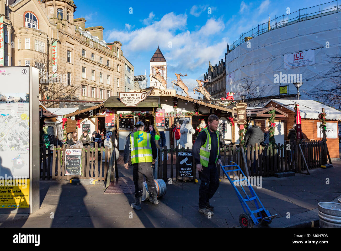 Beer delivery drivers hi-res stock photography and images - Alamy