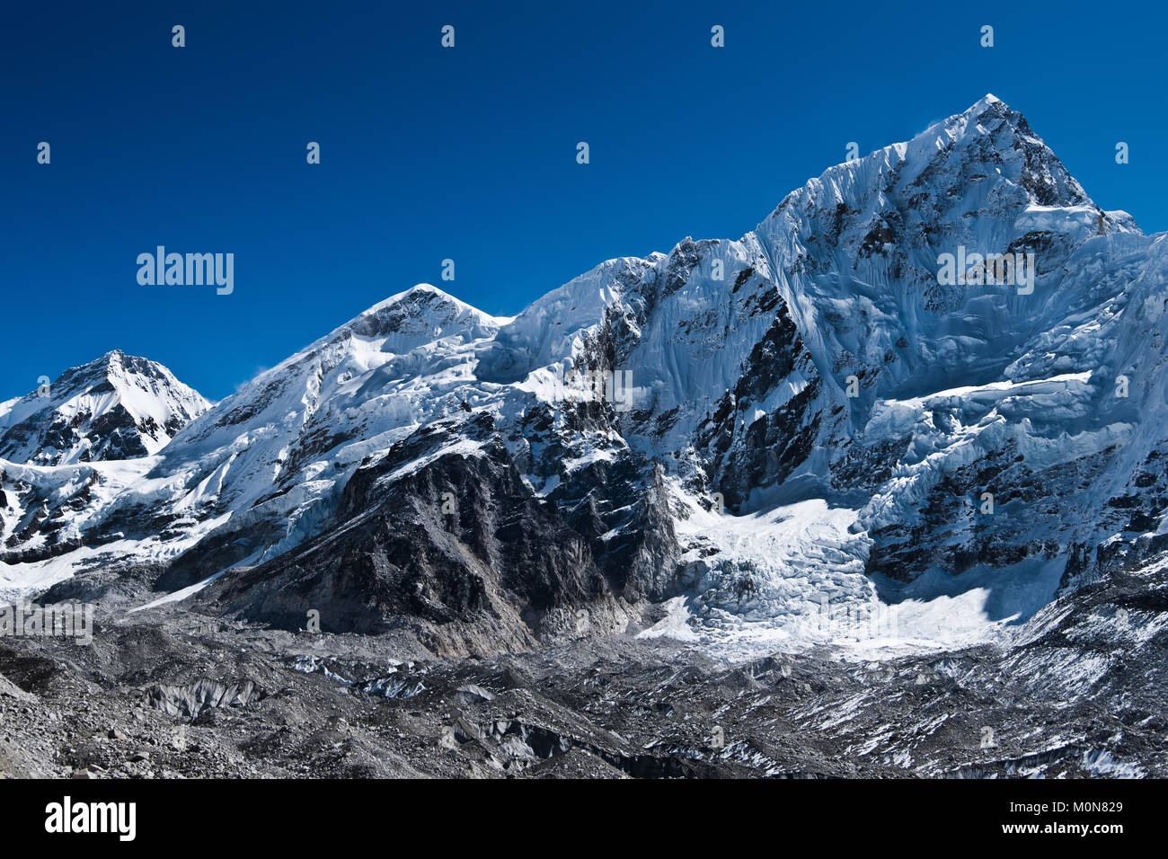 Everest gorak shep hi-res stock photography and images - Alamy