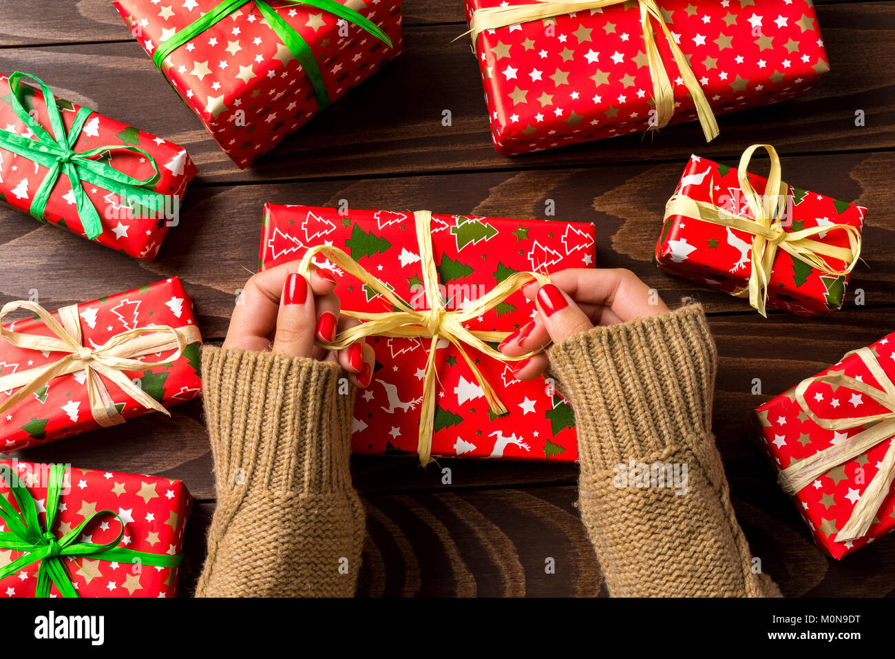 Close up woman presents hi-res stock photography and images - Alamy