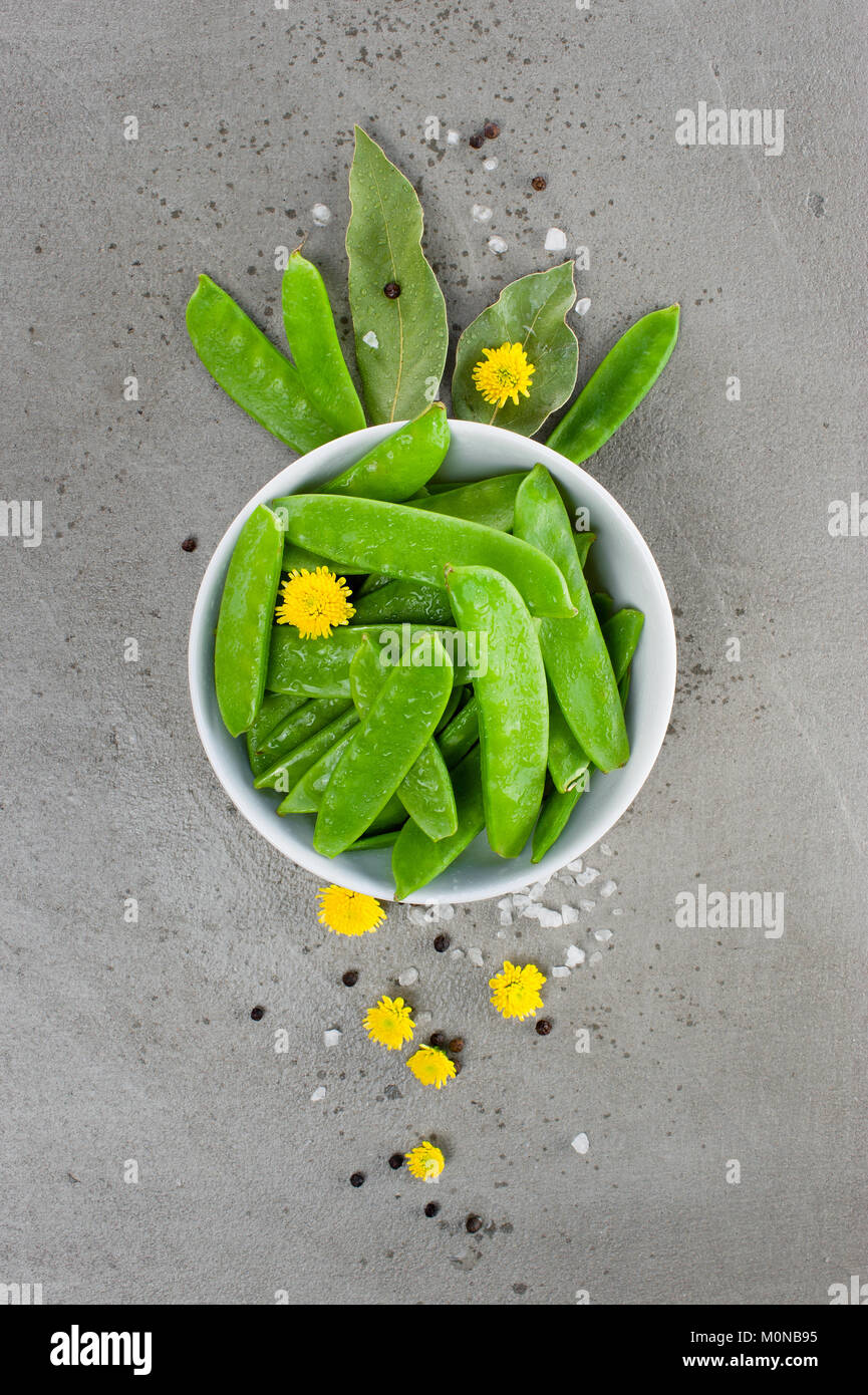 Snap pea flowers hi-res stock photography and images - Alamy