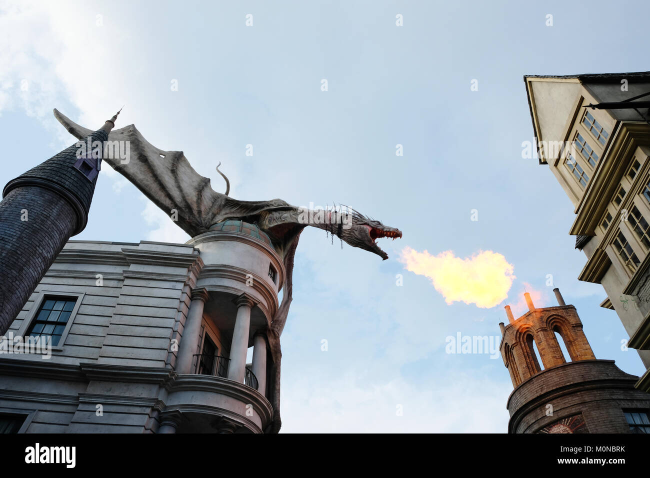 Dragon gringotts hi-res stock photography and images - Alamy