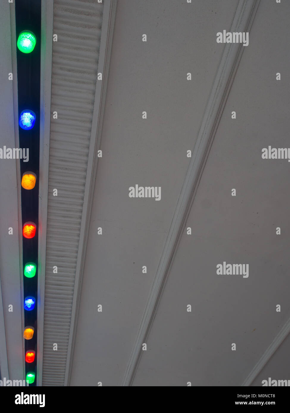Row of ceiling lights hi-res stock photography and images - Alamy