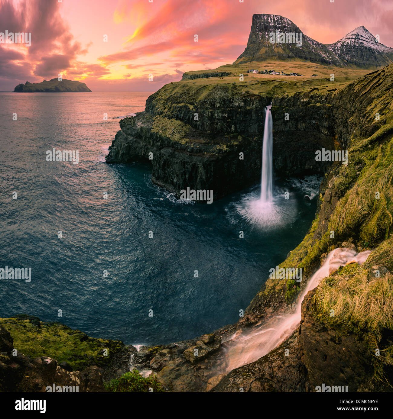 Føroyar hi-res stock photography and images - Alamy