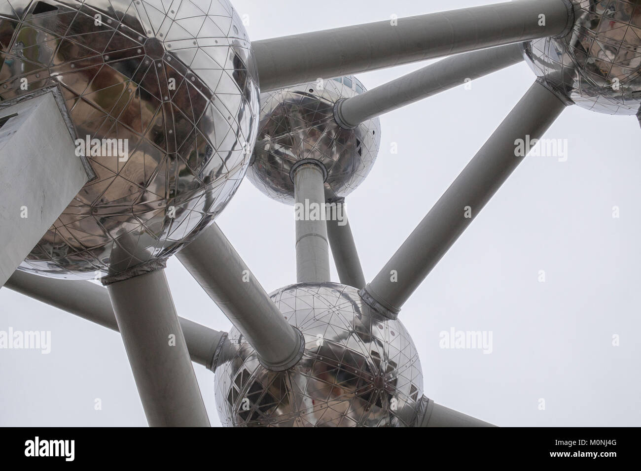 Atomium structure hi-res stock photography and images - Alamy