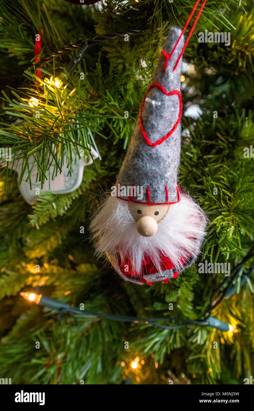 Santa claus hanging decorations hi-res stock photography and images - Alamy