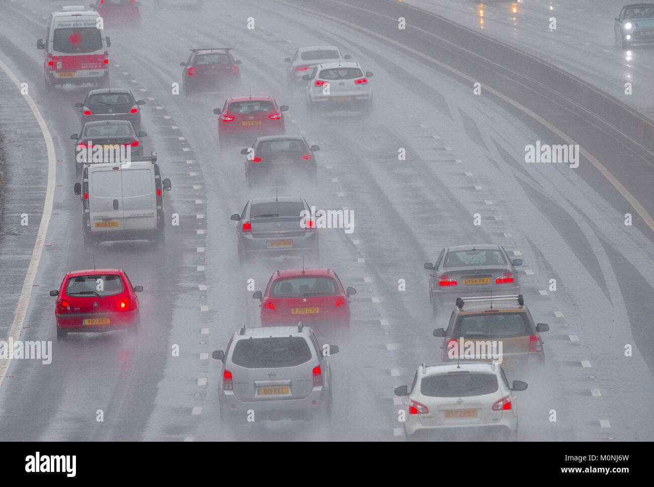 M1 motorway, Chesterfield, England. 21st January 2018. Snow, rain and ...