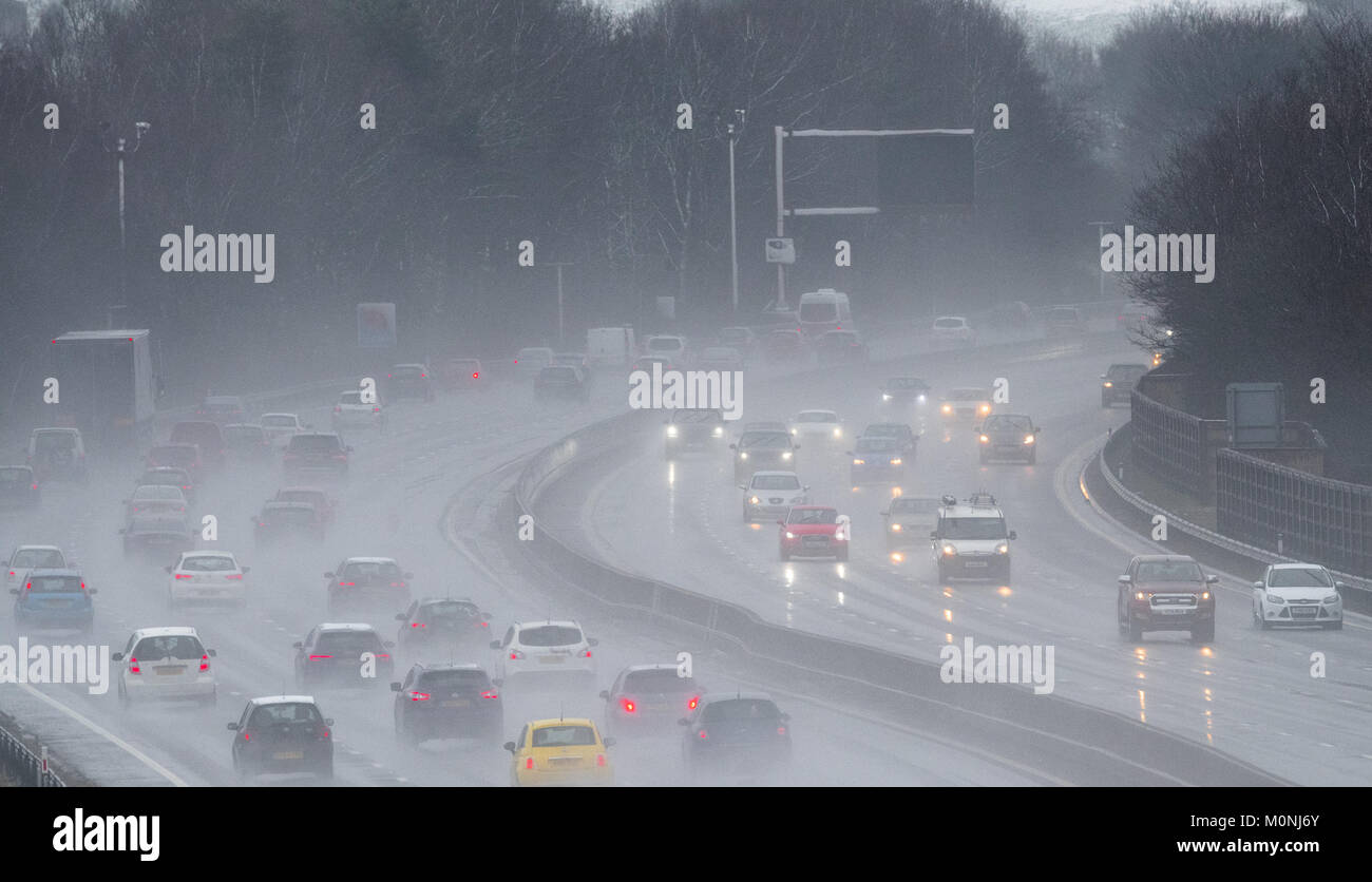 M1 motorway, Chesterfield, England. 21st January 2018. Snow, rain and ...