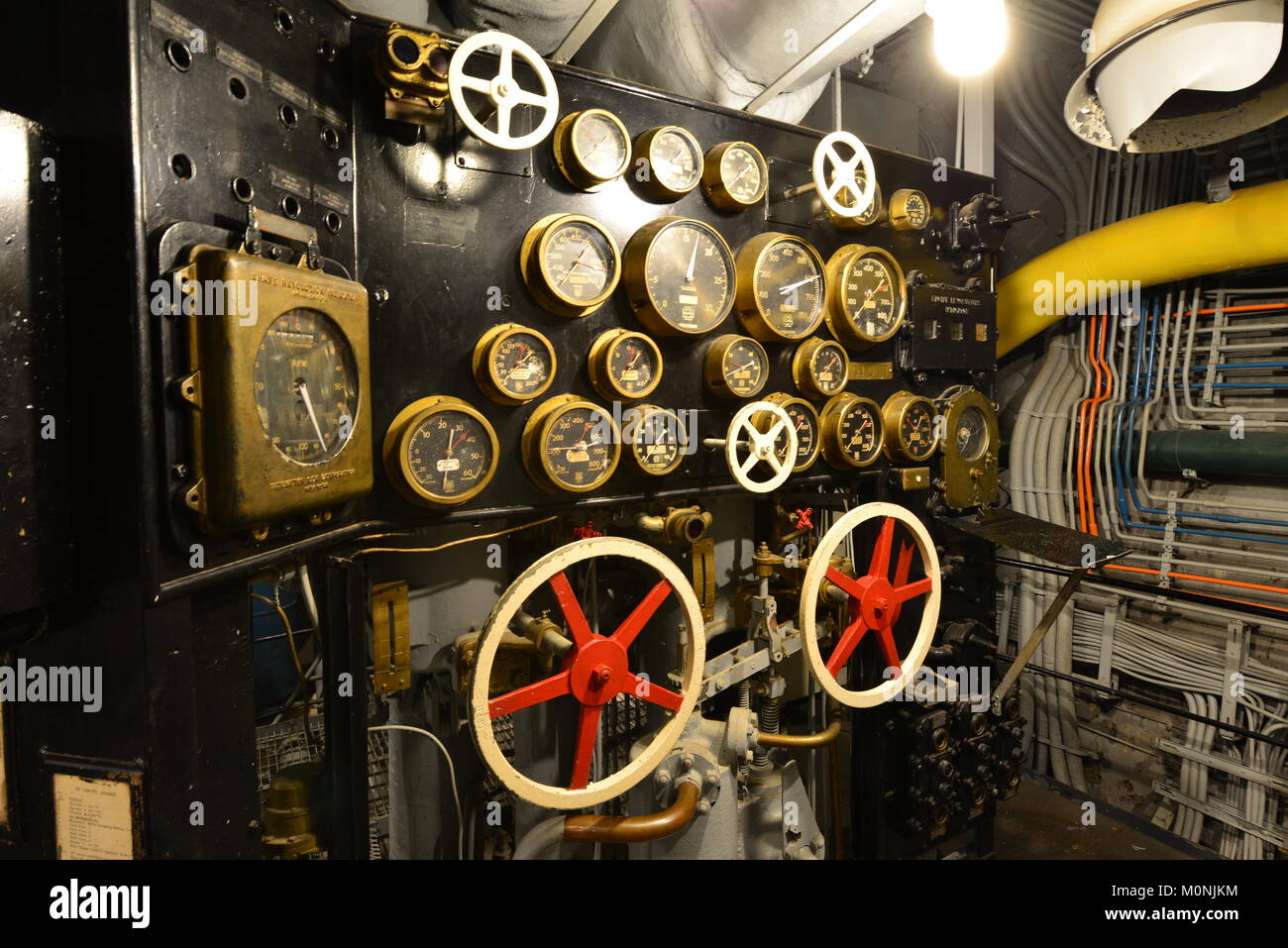 The engine control room of the USS Alabama Stock Photo - Alamy