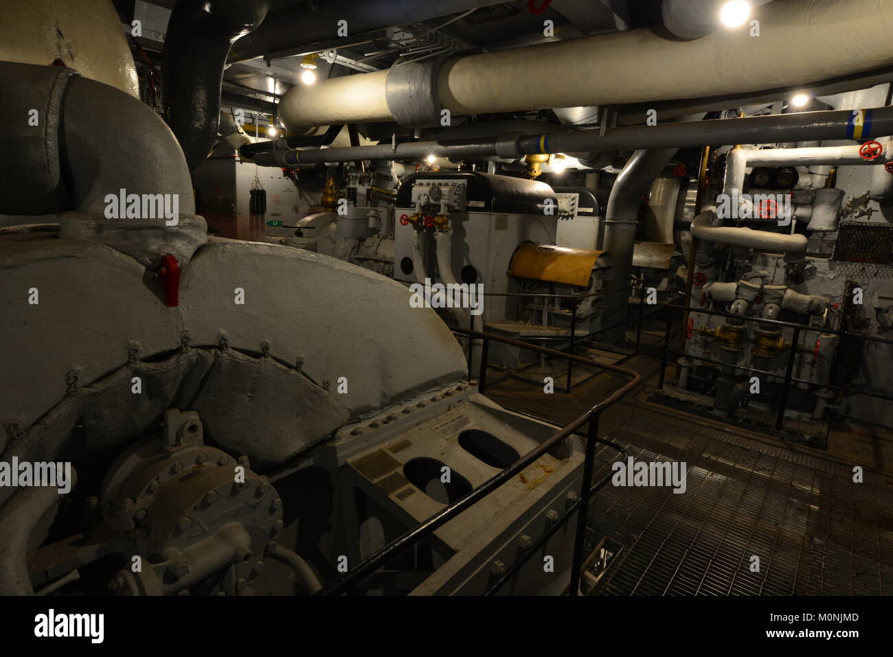 The engine control room of the USS Alabama Stock Photo - Alamy
