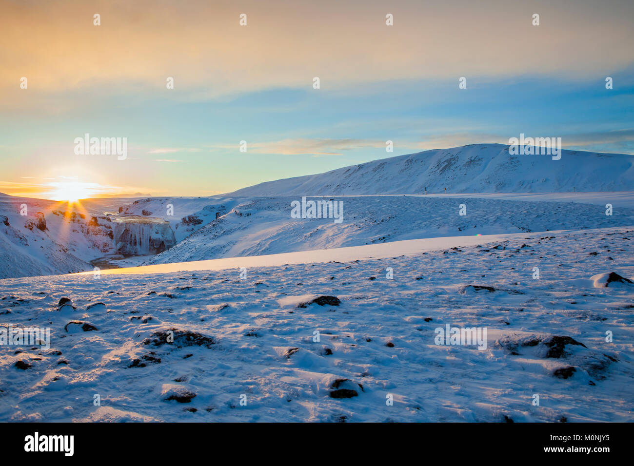 Beautiful sunrise scenery frozen hi-res stock photography and images ...