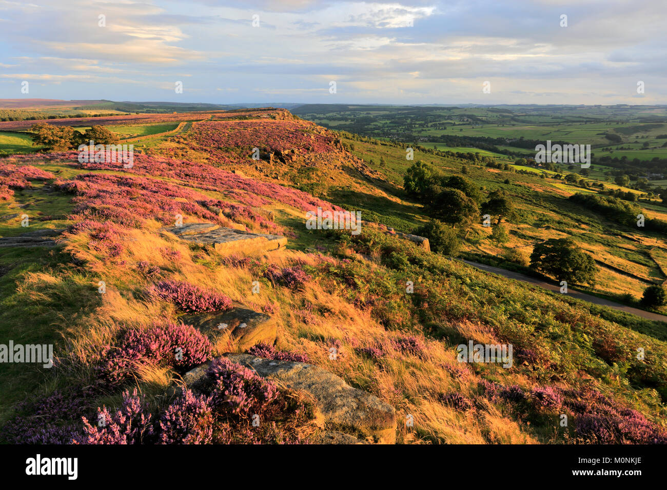 Sunset on Curbar Edge, Peak District National Park, Derbyshire, England ...