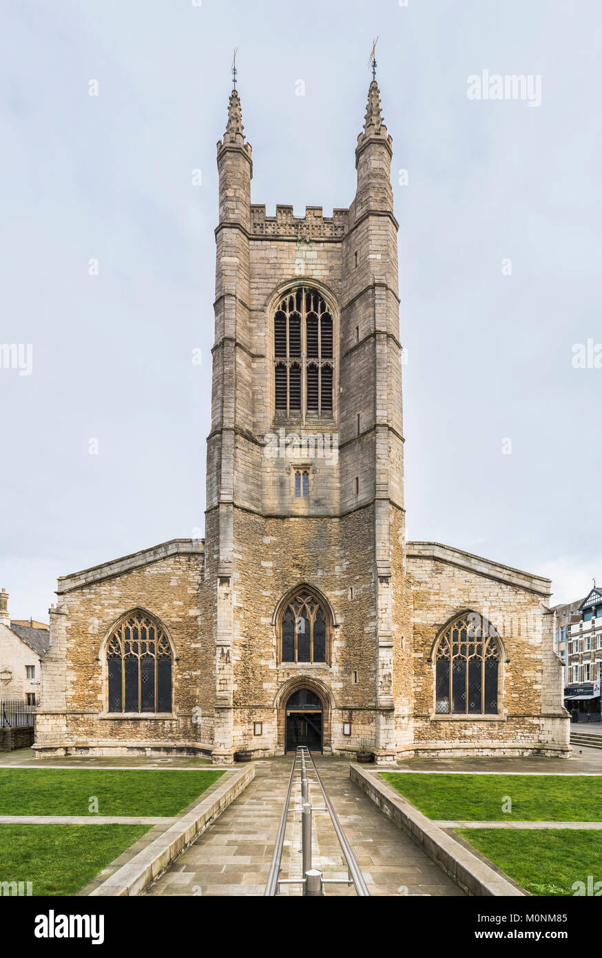Cathedral square peterborough cambridgeshire england hi-res stock ...