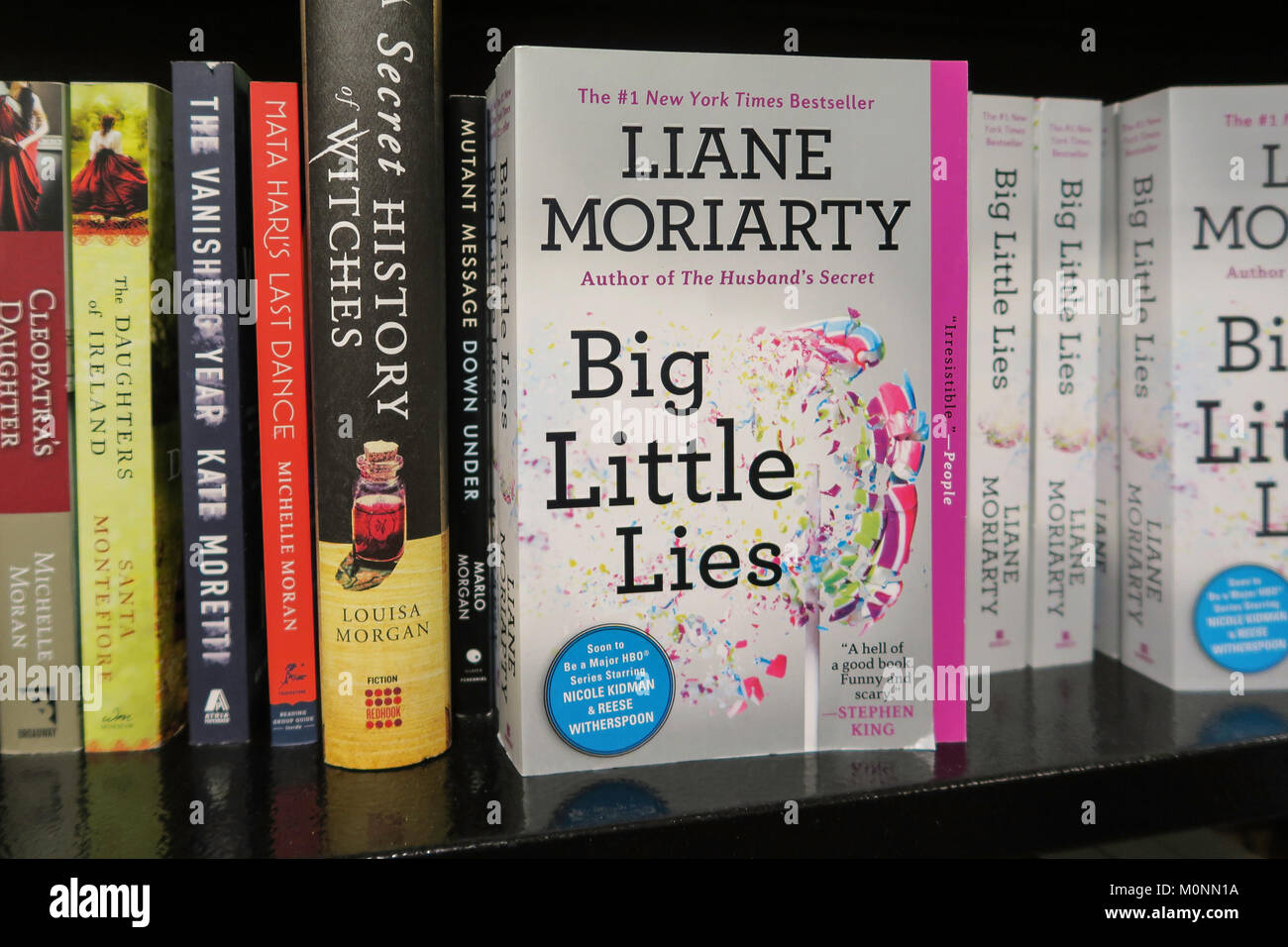 Little big books hi-res stock photography and images - Alamy