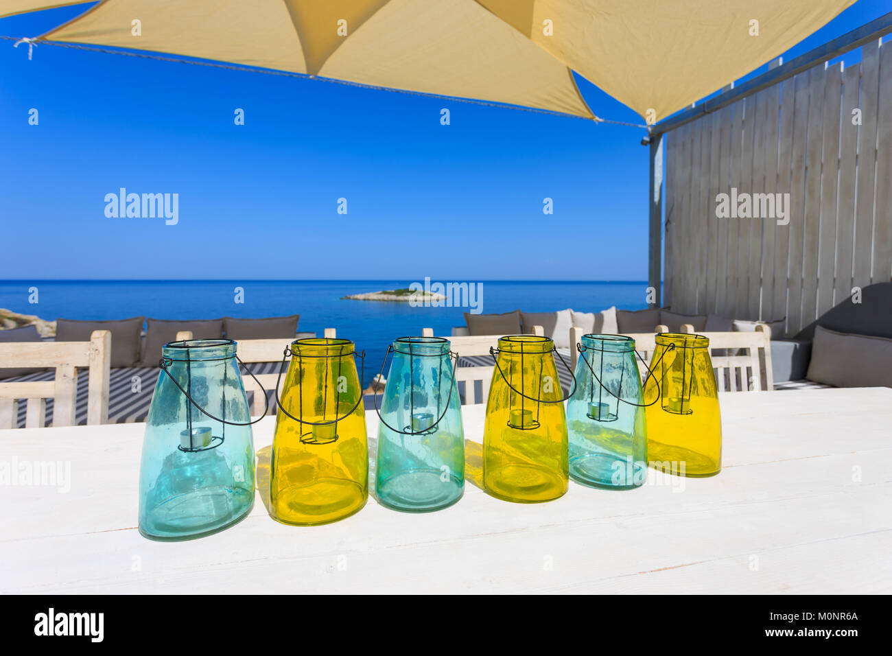 Pool kiosk hi-res stock photography and images - Alamy