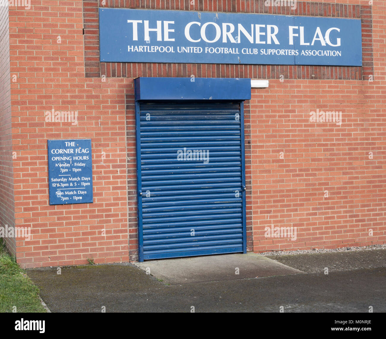 Hartlepool united corner flag hi-res stock photography and images - Alamy