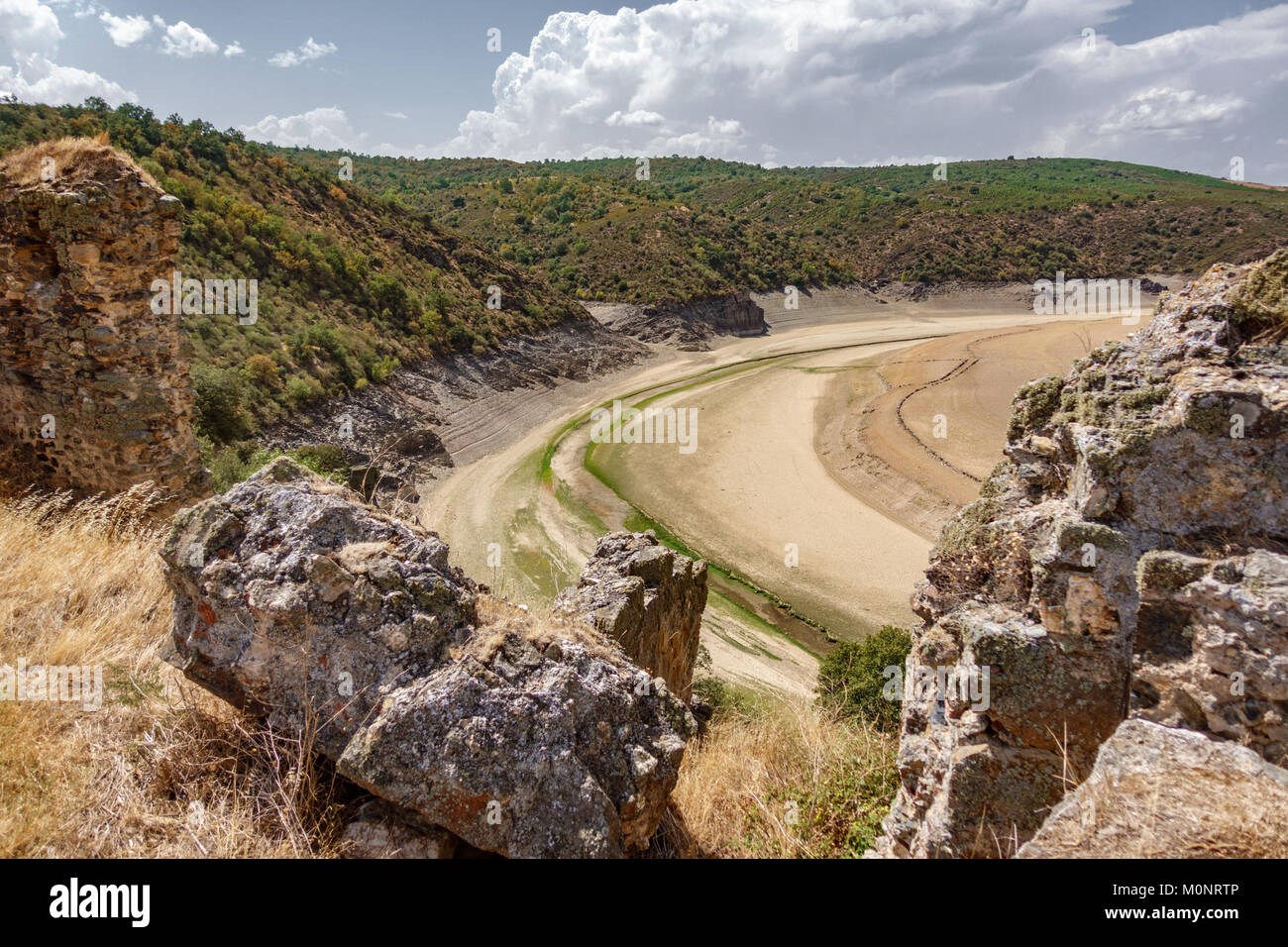 Dry reservoir hi-res stock photography and images - Alamy