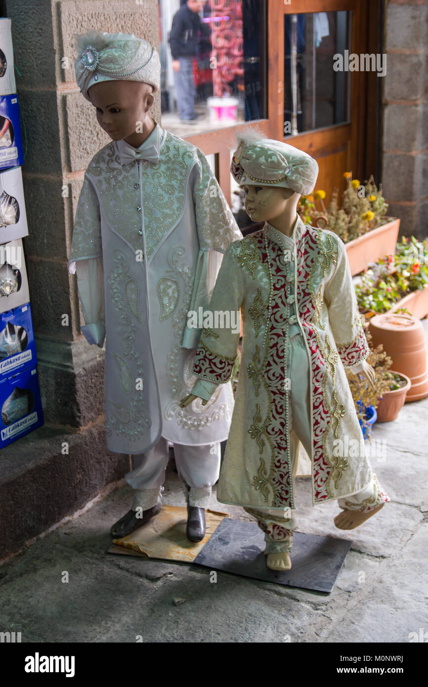 Sunnet hi-res stock photography and images - Alamy