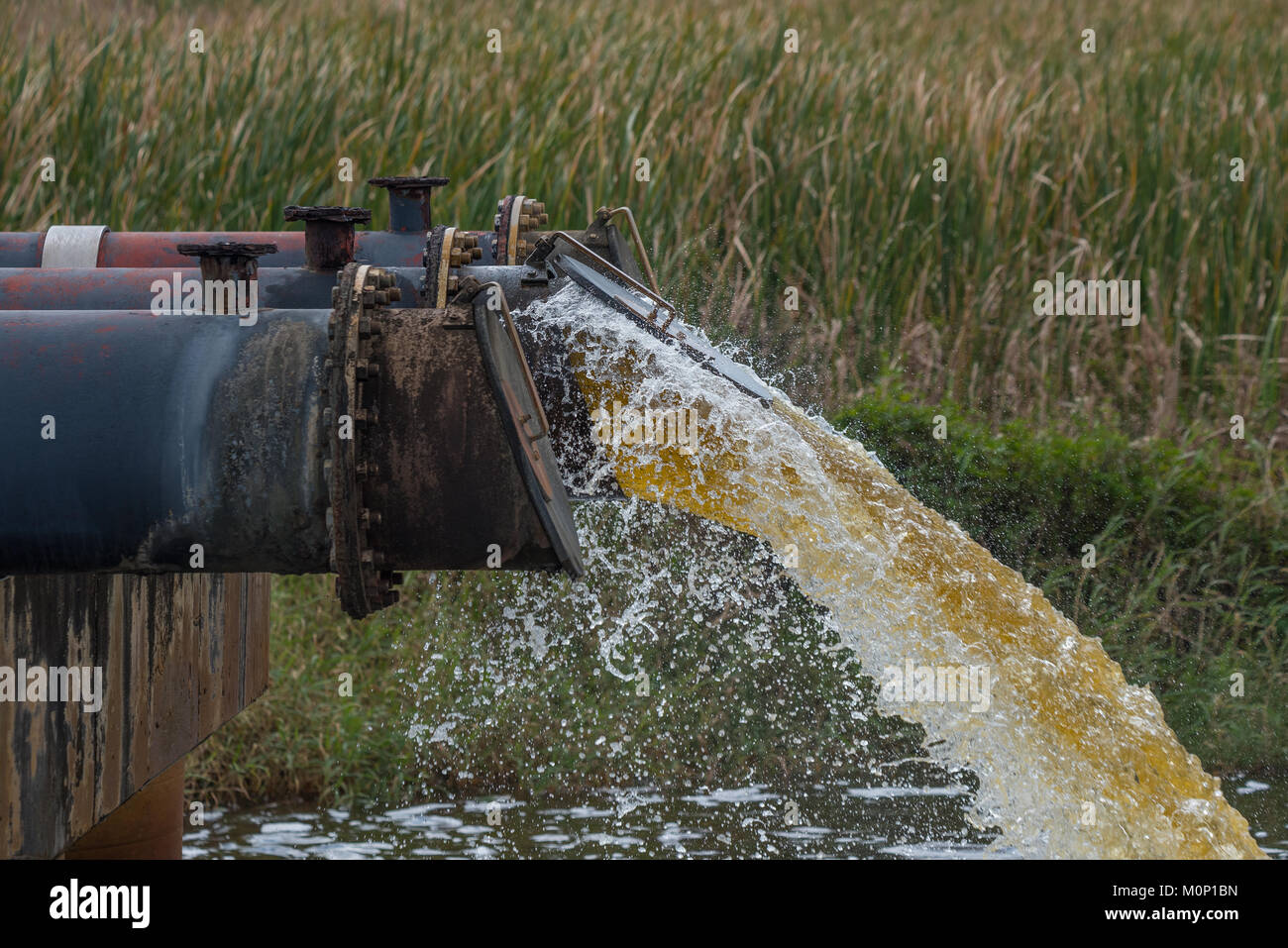 Toxic Wastewater Stock Photos & Toxic Wastewater Stock Images - Alamy