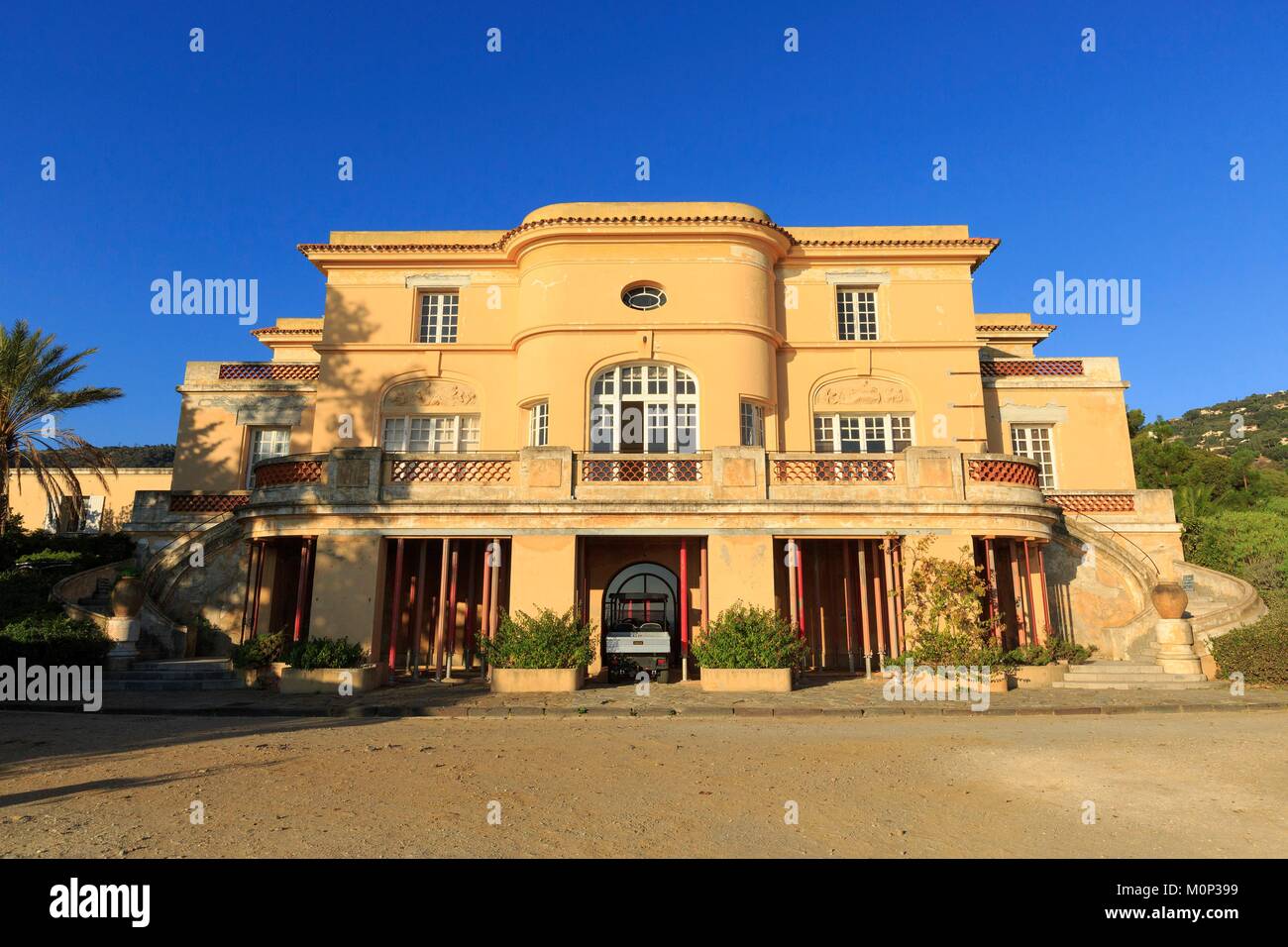 Le rayol canadel sur mer hi-res stock photography and images - Alamy