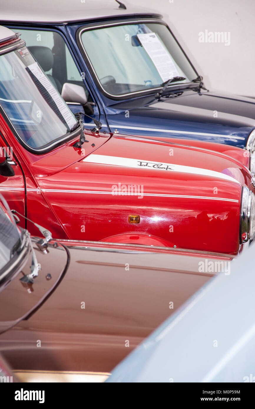 Austin mini 1960s hi-res stock photography and images - Alamy