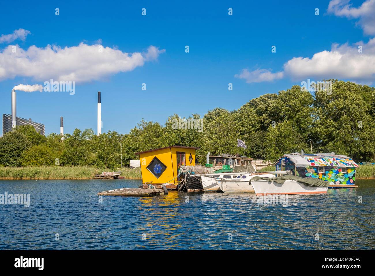 Barracks barge hi-res stock photography and images - Alamy