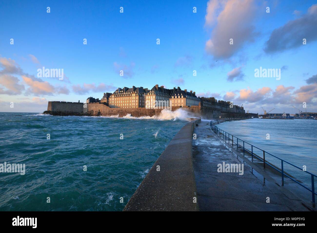 France,Ille et Vilaine,Saint Malo,sunset on the dike,Black Mole,during ...