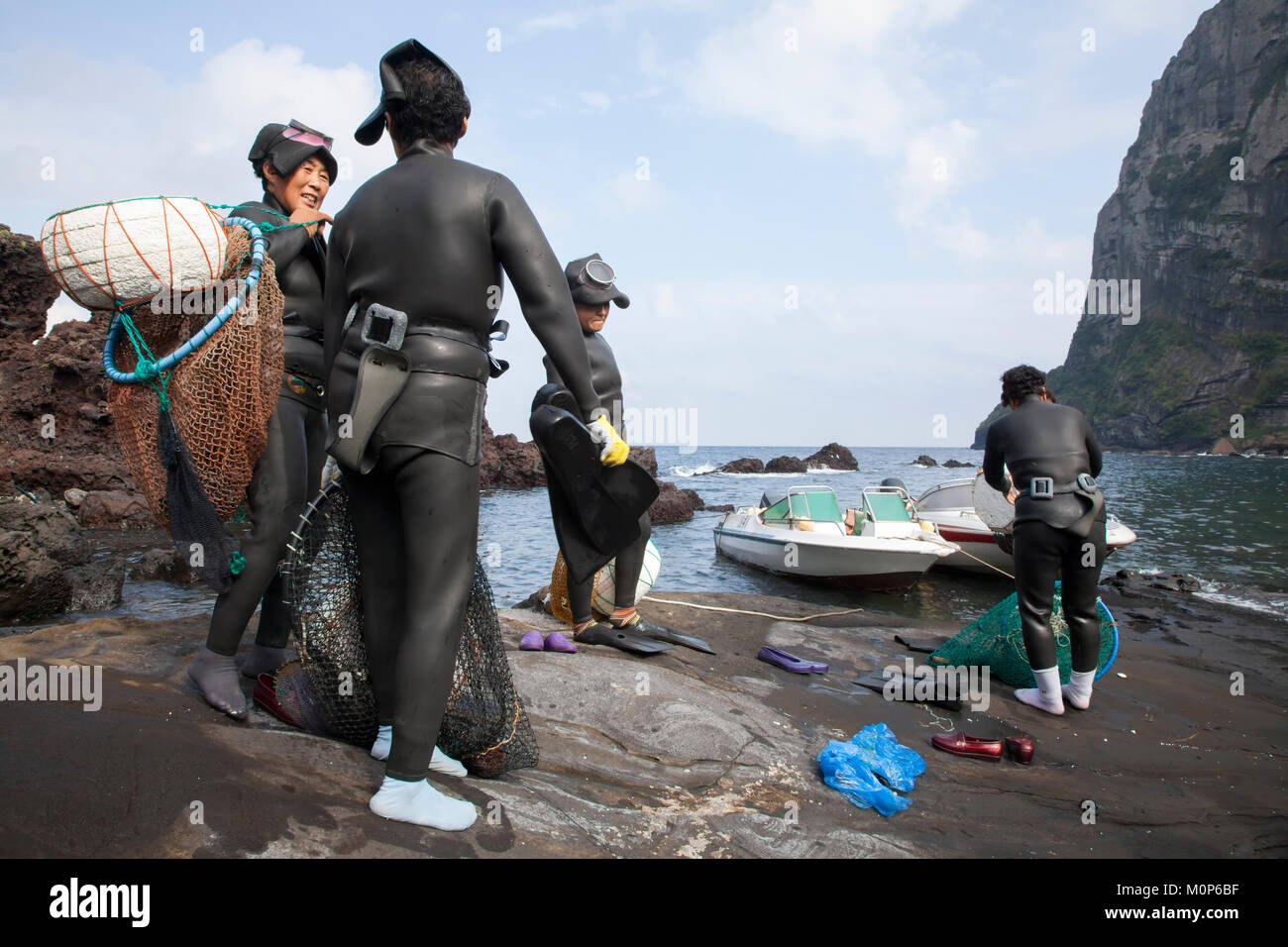Haenyeo Korea High Resolution Stock Photography and Images - Alamy