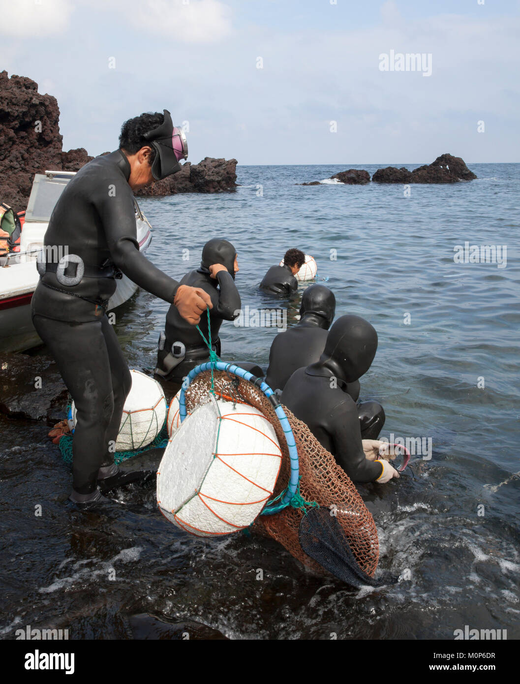 Haenyeo Korea High Resolution Stock Photography and Images - Alamy