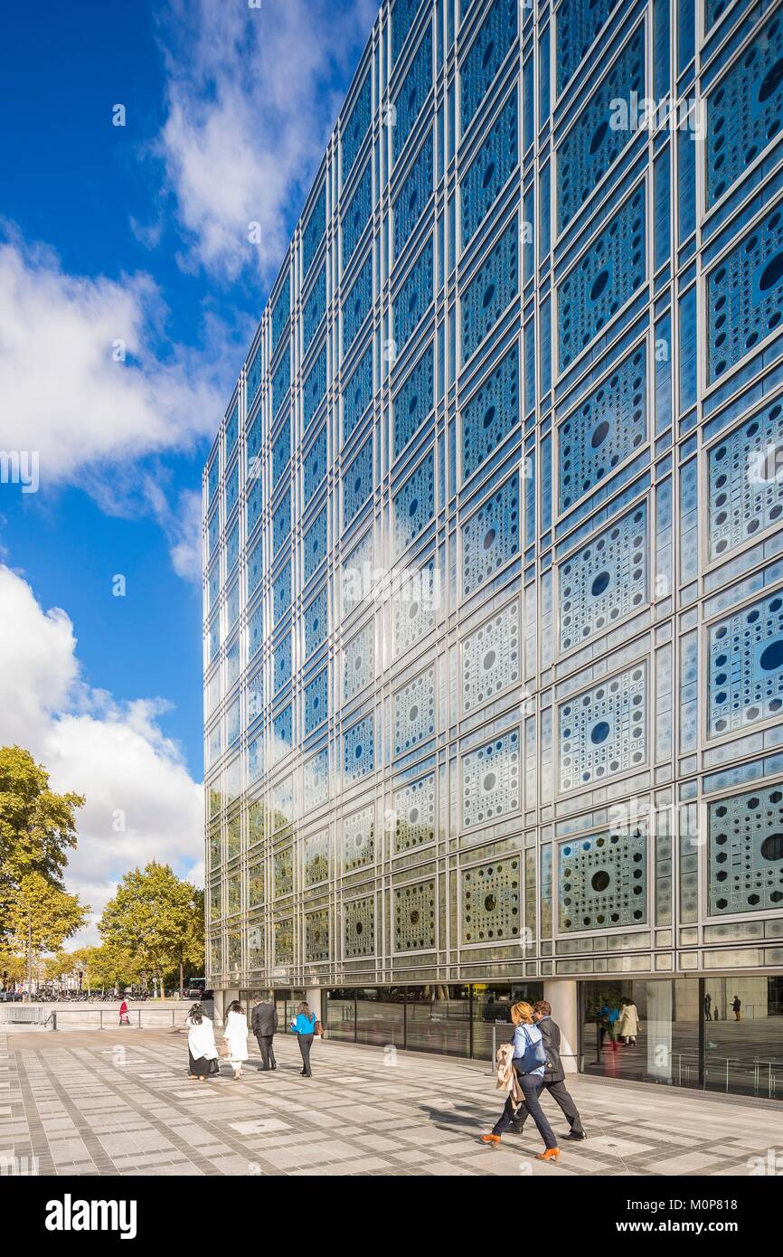 France,Paris,Institut du Monde Arabe (IMA),designed by the architects ...