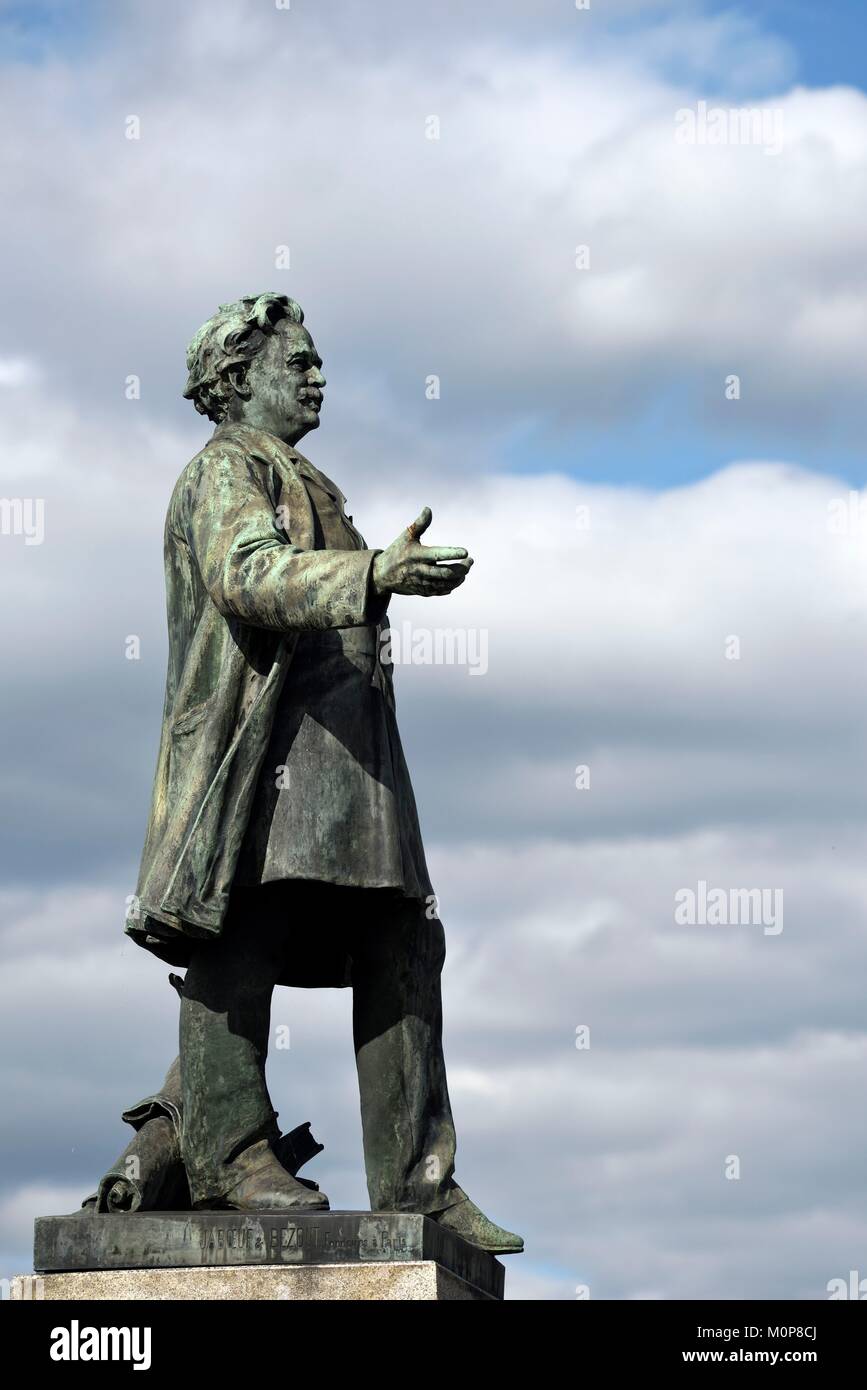 Paul bert statue hi-res stock photography and images - Alamy