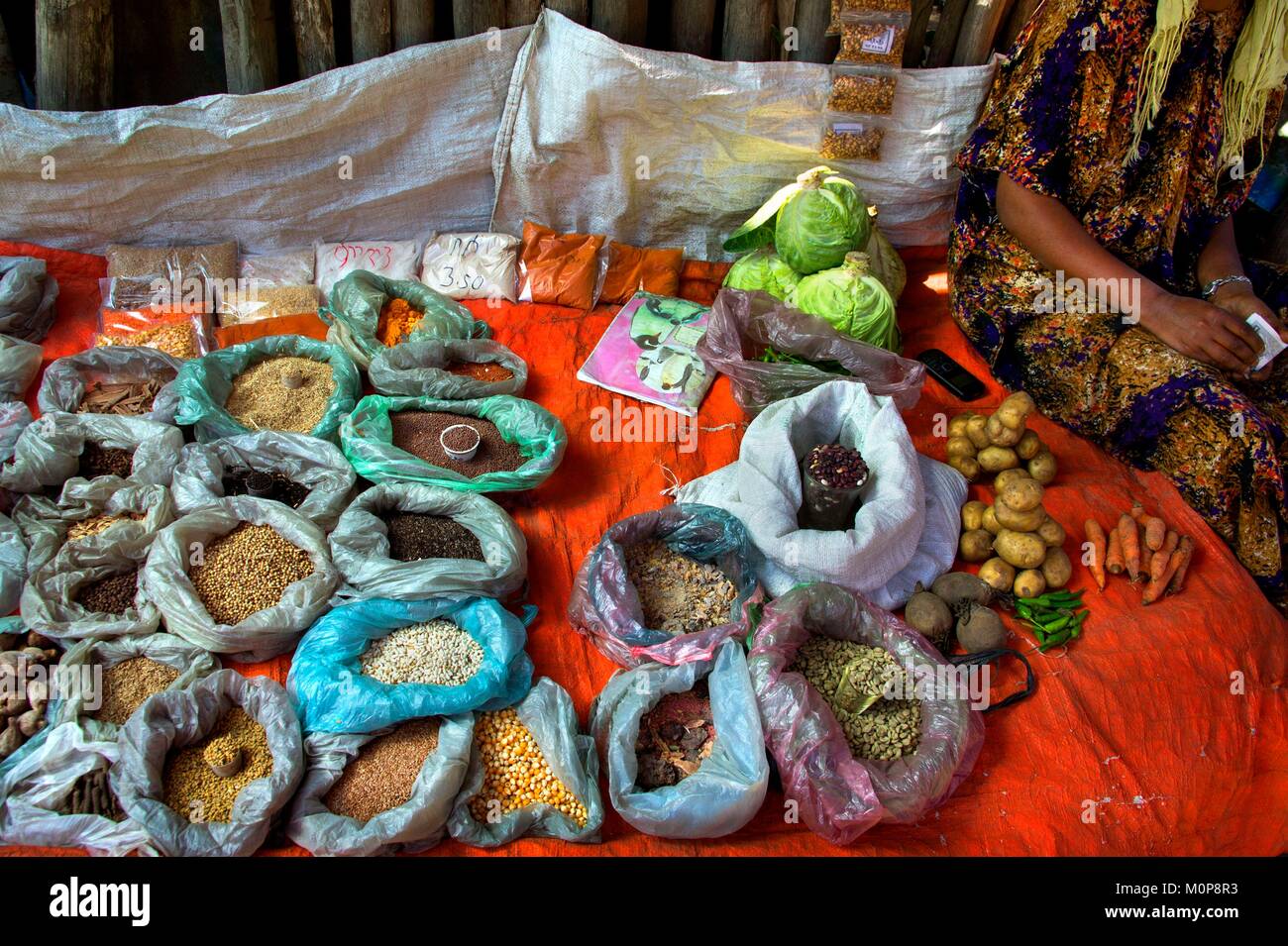 Market addis ababa ethiopia africa hi-res stock photography and images ...